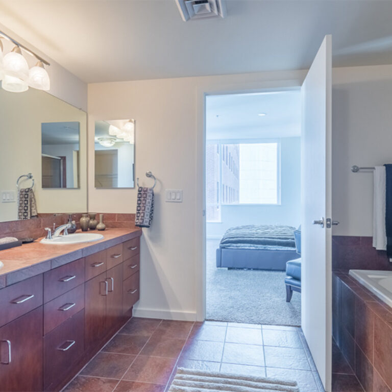 44 Monroe | View Gallery for new Phoenix, AZ Apartments