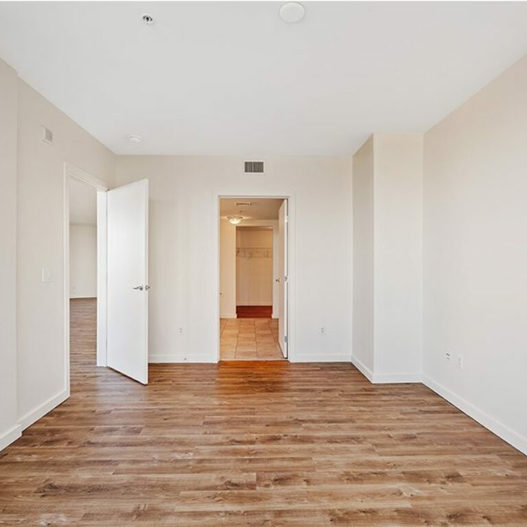 Photos of Our Phoenix Apartment Complex | 44 Monroe