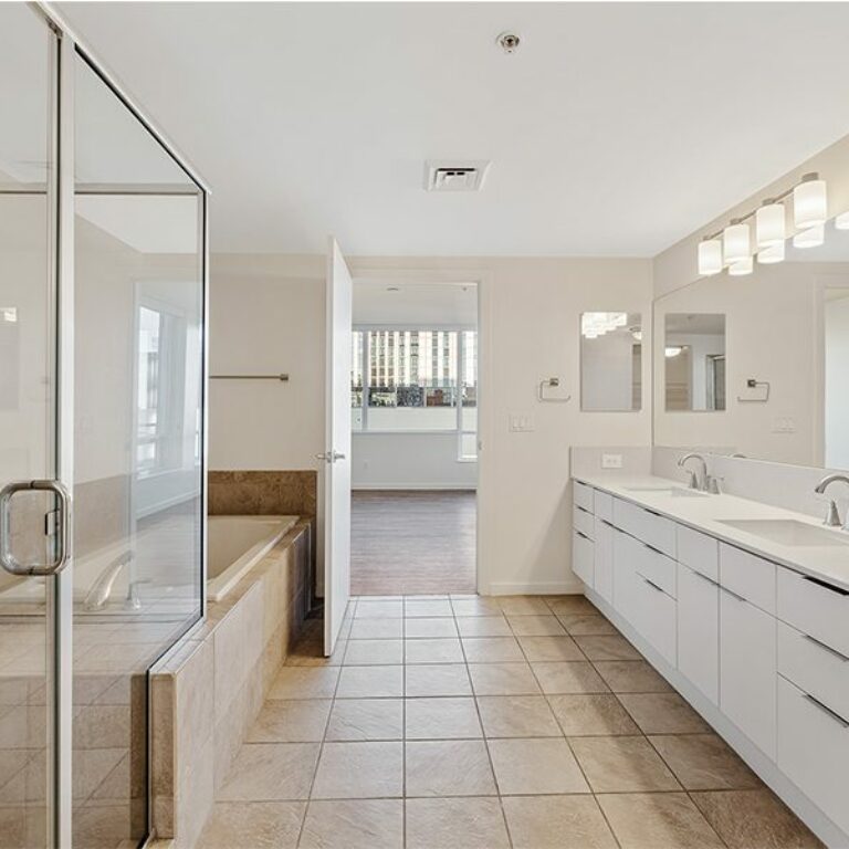 Photos of Our Phoenix Apartment Complex | 44 Monroe