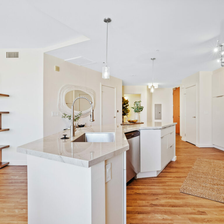 Photos of Our Phoenix Apartment Complex | 44 Monroe
