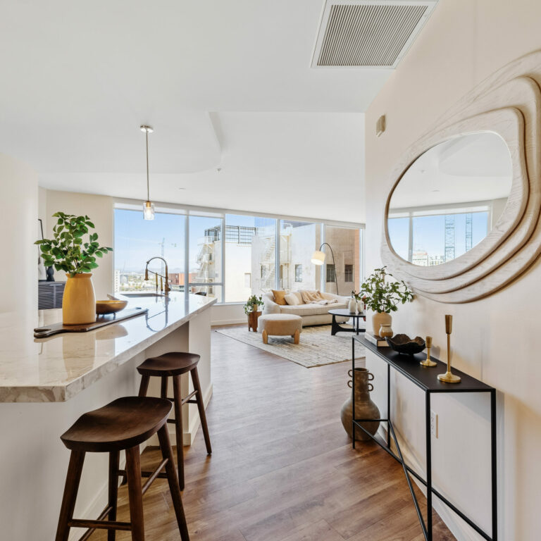 Photos of Our Phoenix Apartment Complex | 44 Monroe