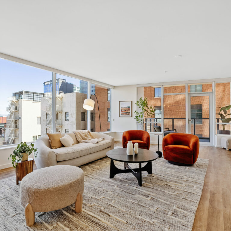 Photos of Our Phoenix Apartment Complex | 44 Monroe